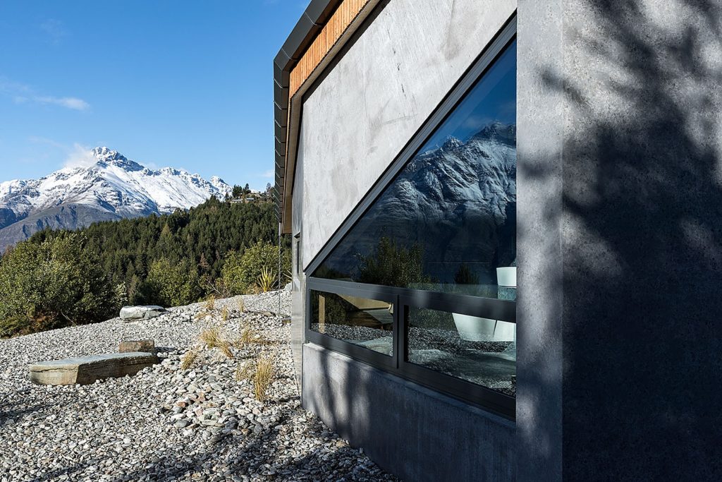 Simon Devitt Photographs a Stunning Getaway in New Zealand's Southern ...