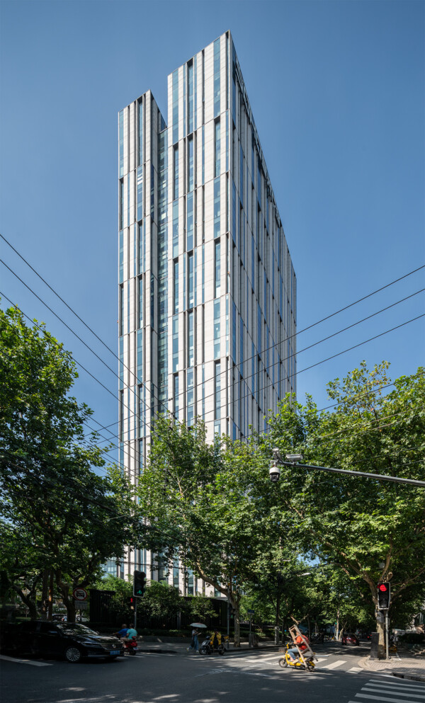 Tall Towers and Tilt-Shifts - Which Lens Should You Use ...