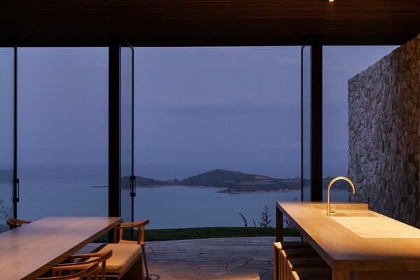 Photographer Sam Hartnett Brings Mood And Drama To A Project In Waiheke ...