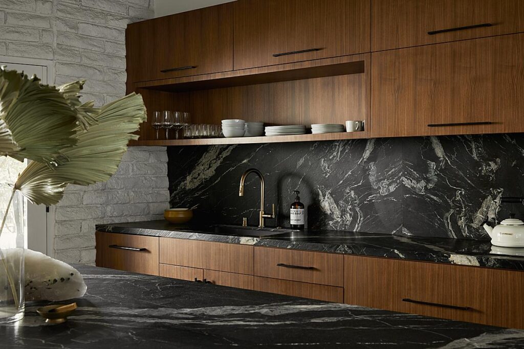 Learn About Komorebi, The Berlin Wall, and Time Management With ...