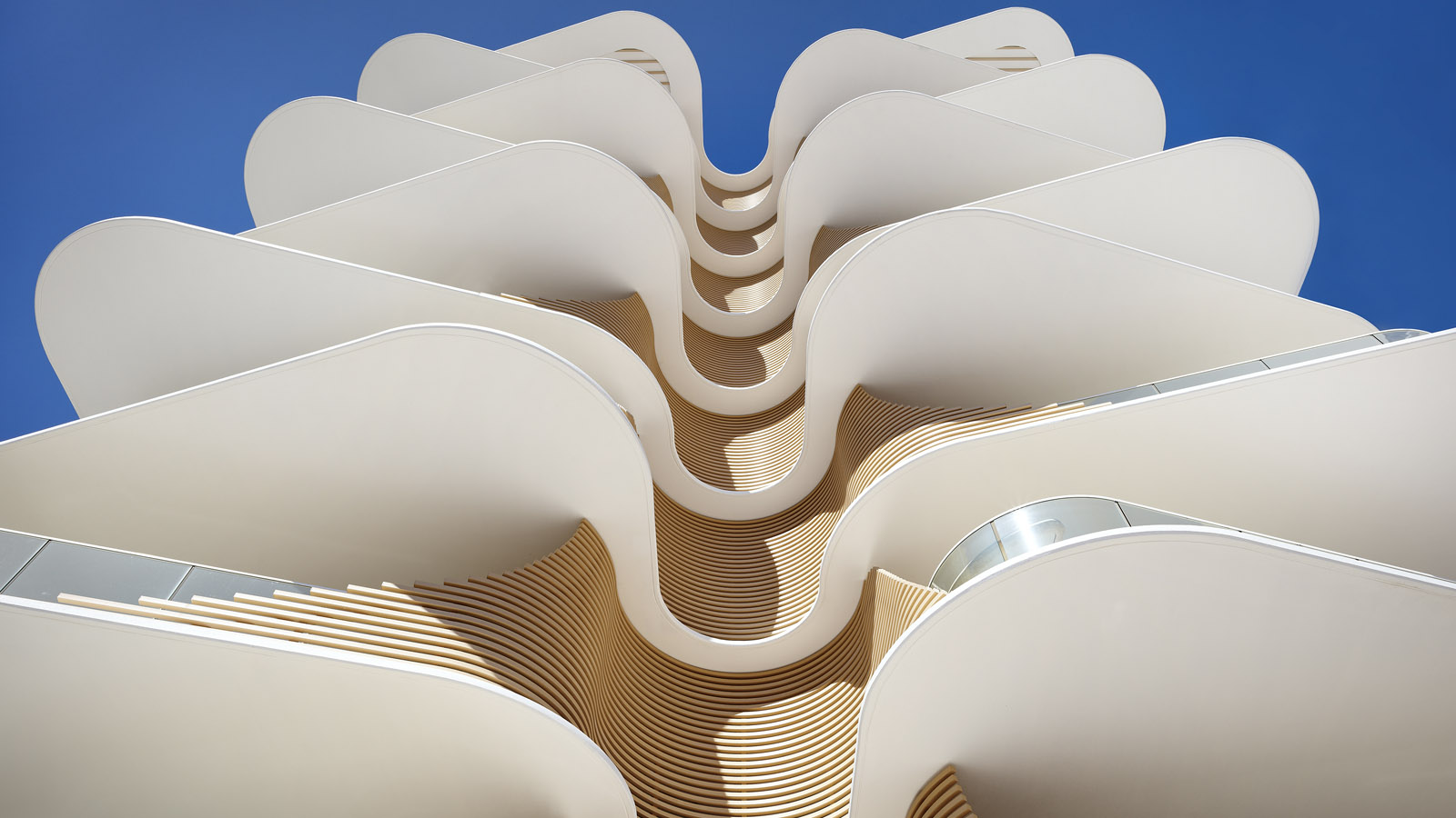 Scott Burrows Walks Us Through Photographing A Perfect Gold Coast Beach ...