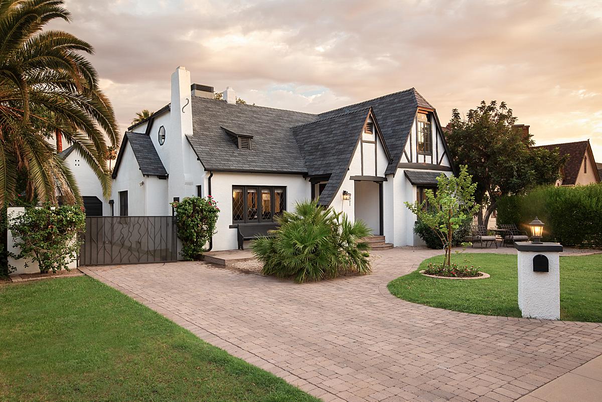 Take a Visual Tour Through These Historic Homes in Phoenix, AZ With ...