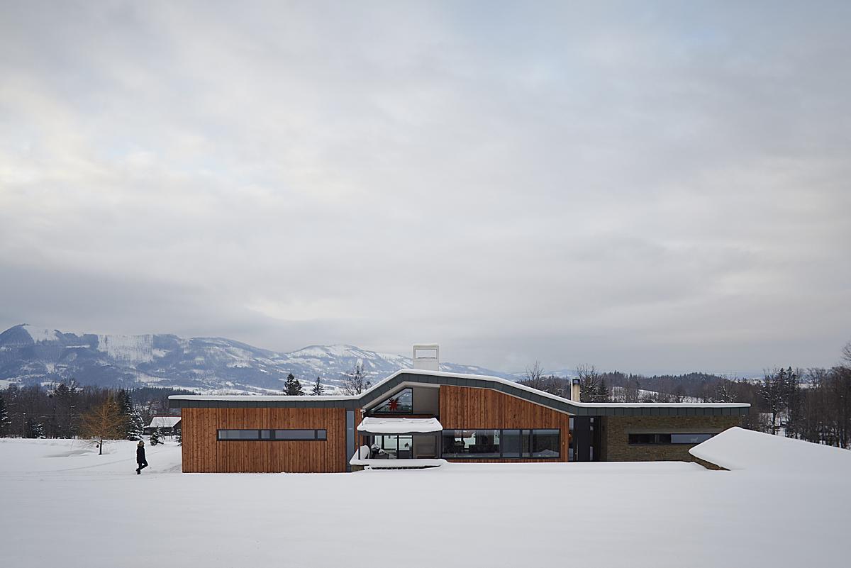Photographing A House Over Two Seasons, Jiří Alexander Bednář Gives Us ...