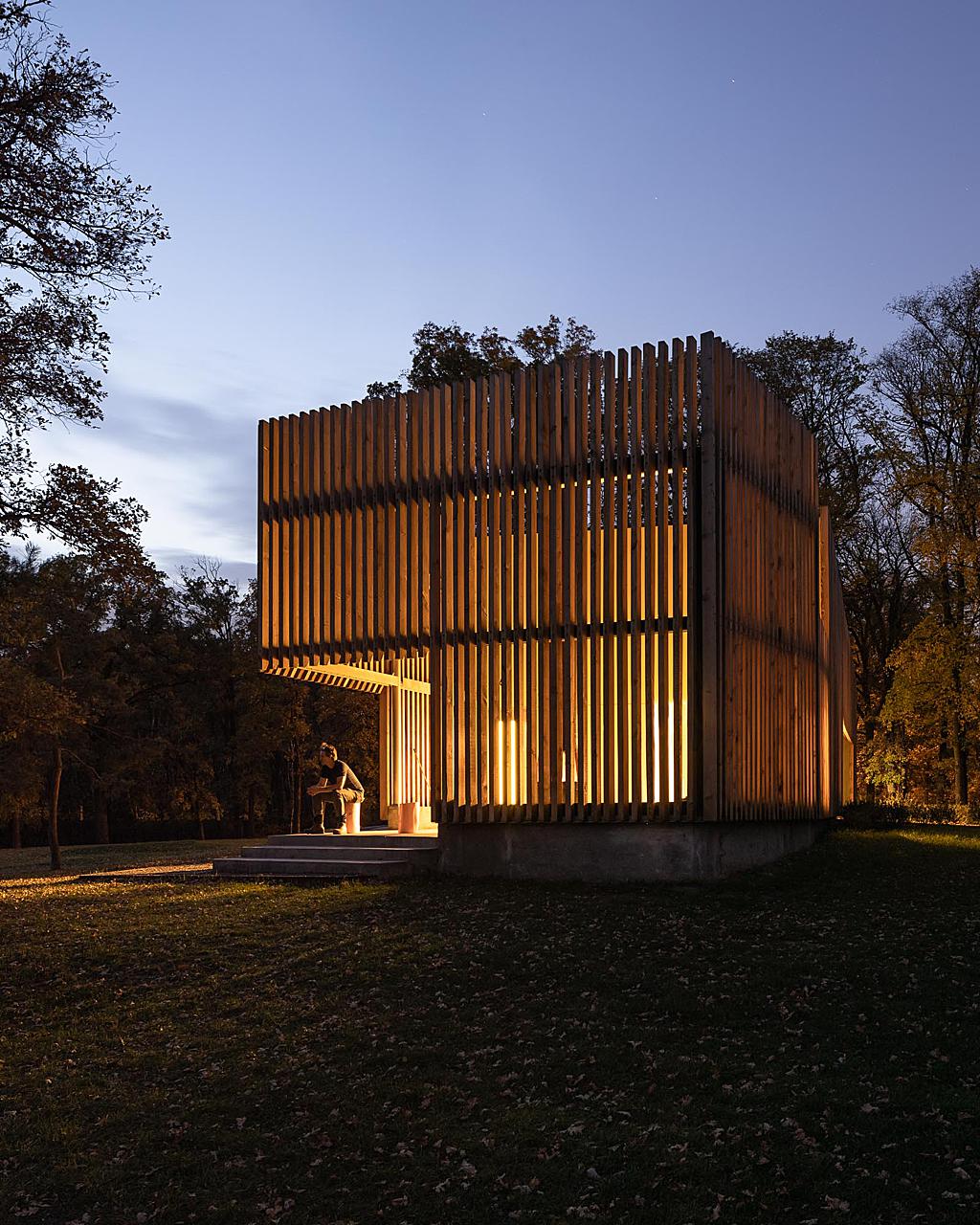 Lindsay Reid Shows Off the Many Uses of This Thoughtfully Designed ...