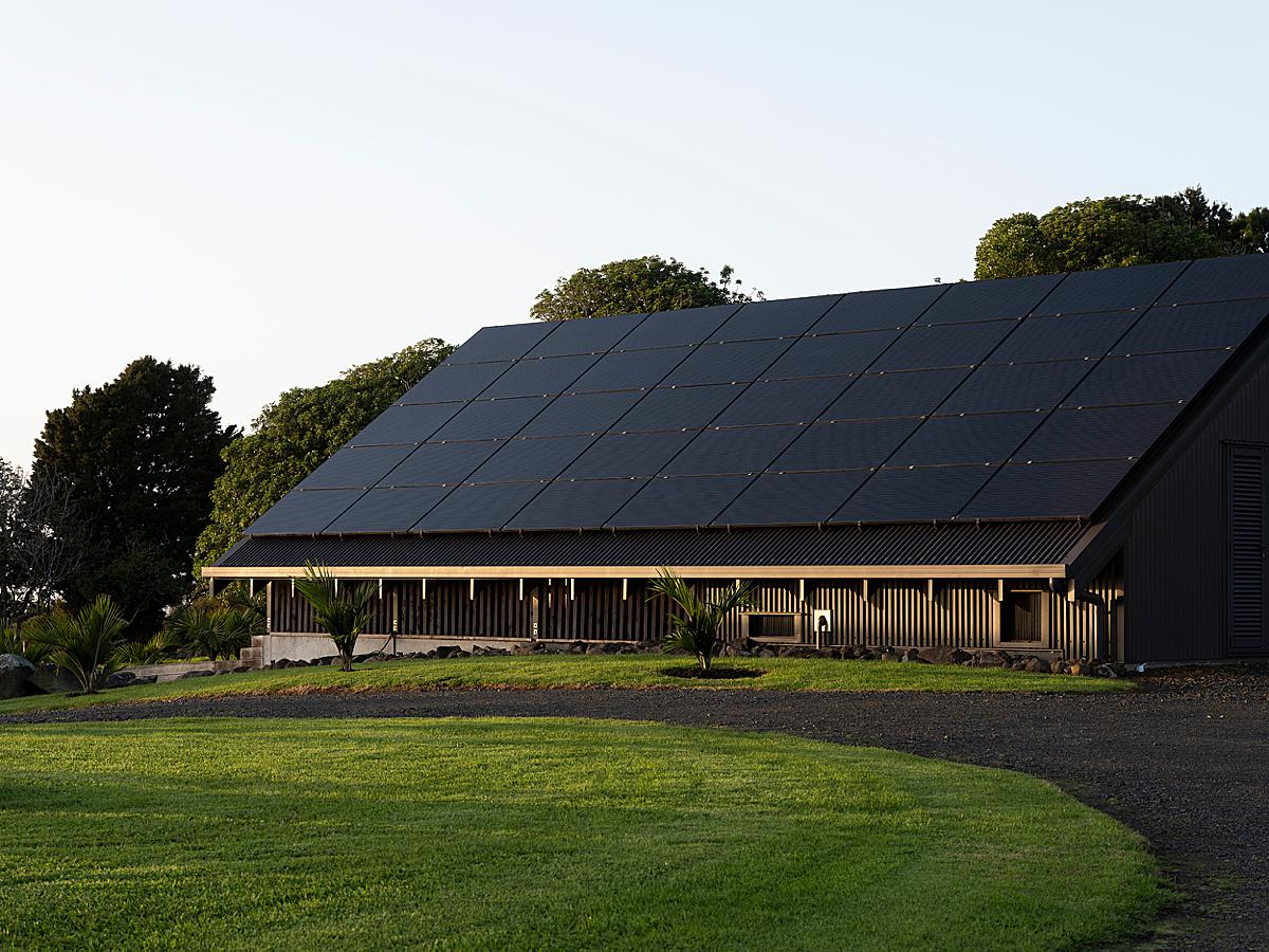 David Straight Captures What It's Like to be at Bret de Their's Radar ...